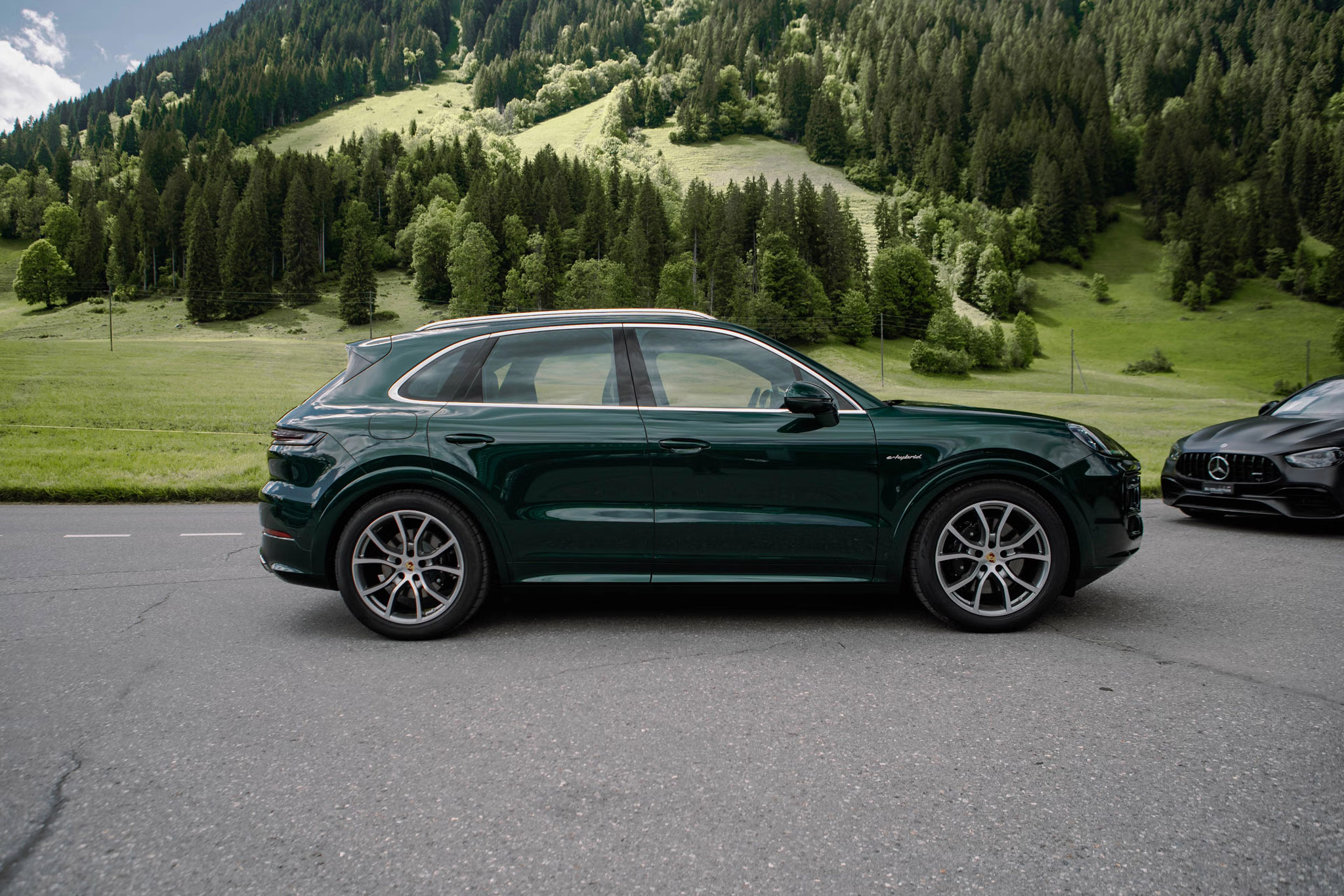Jet Green Metallic - Porsche Cayenne (E3) - carpaints.co