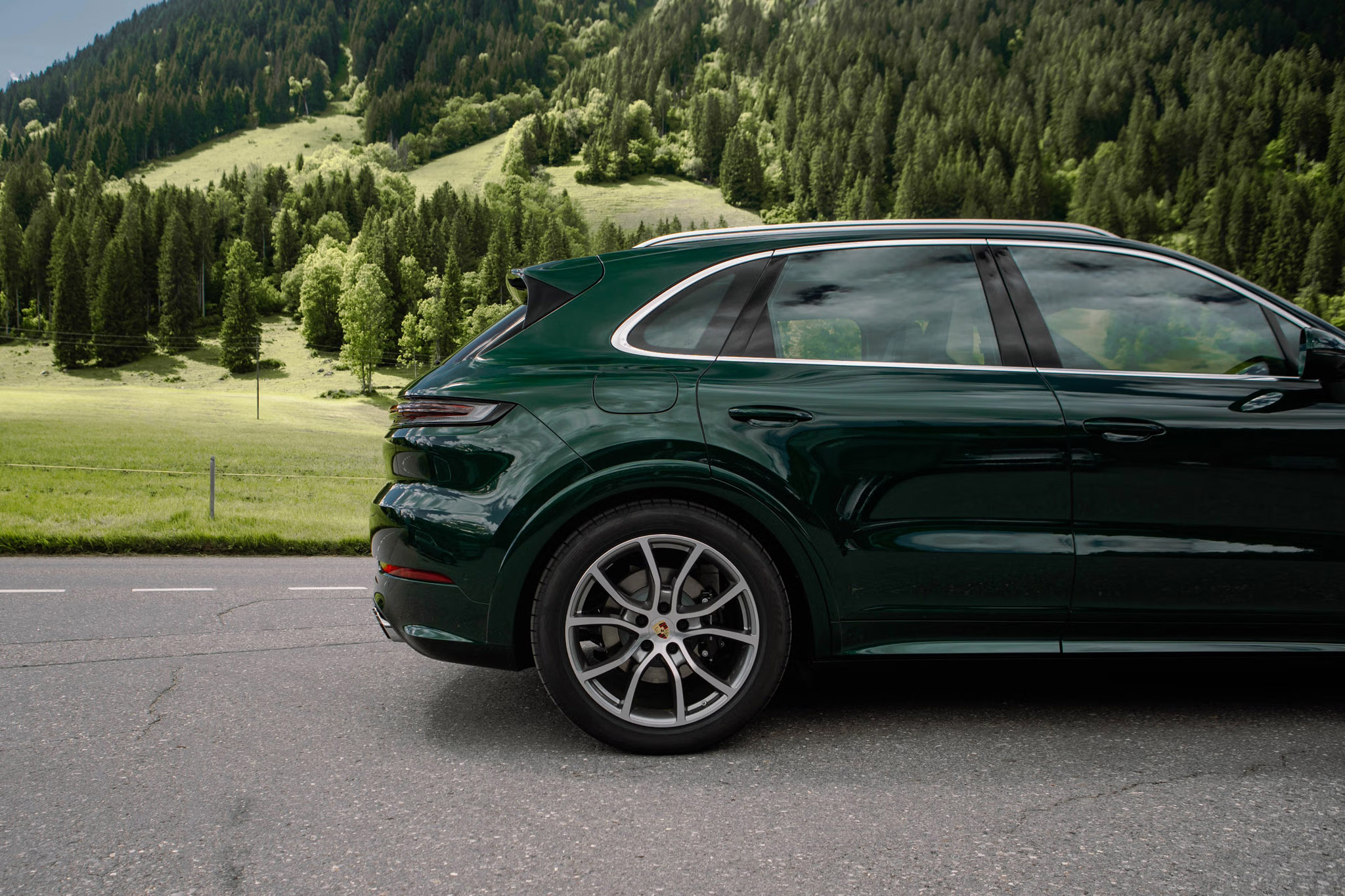 Jet Green Metallic - Porsche Cayenne (E3) - carpaints.co