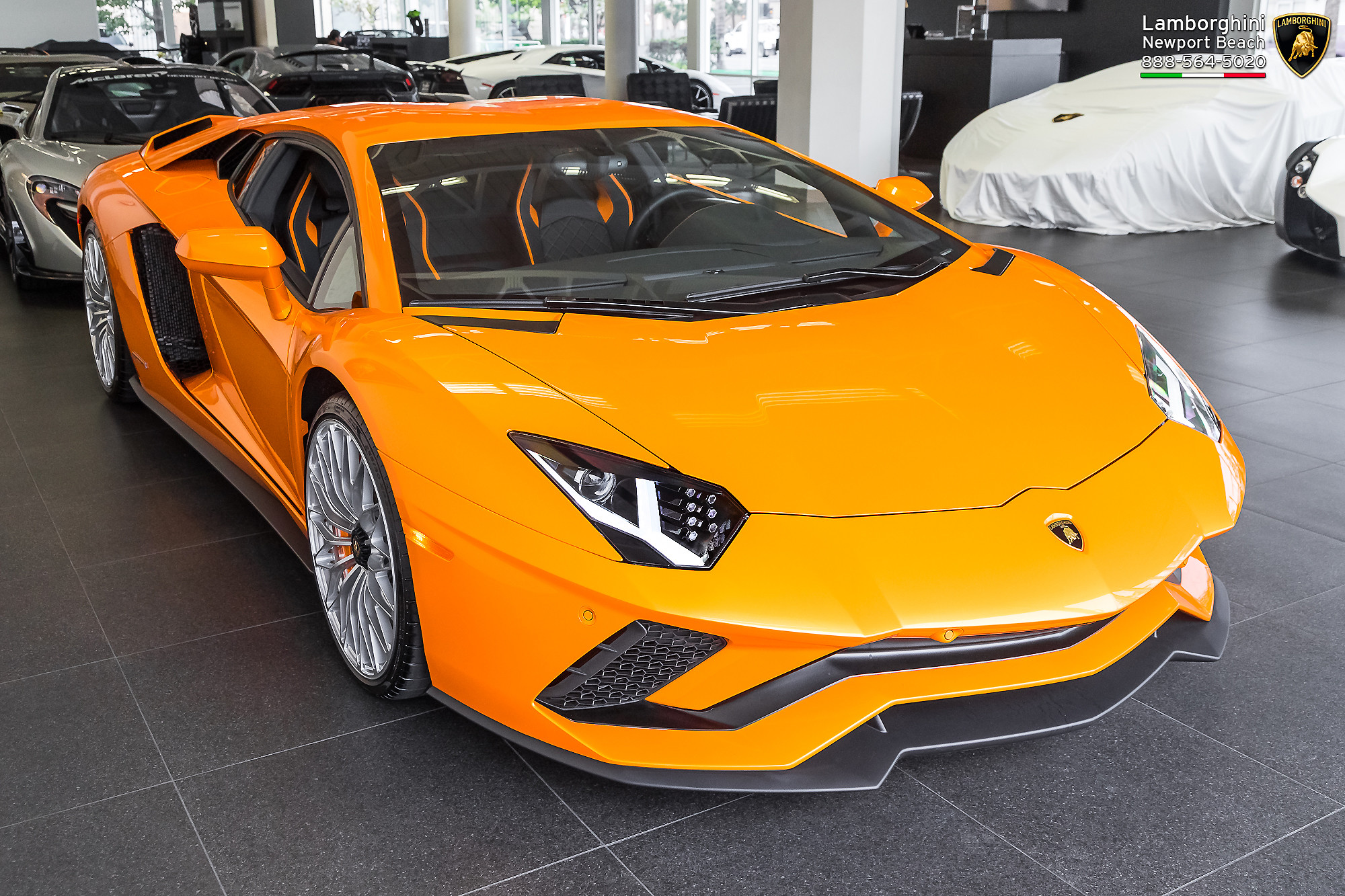 Arancio Atlas - Lamborghini Aventador S (LP740-4) - carpaints.co