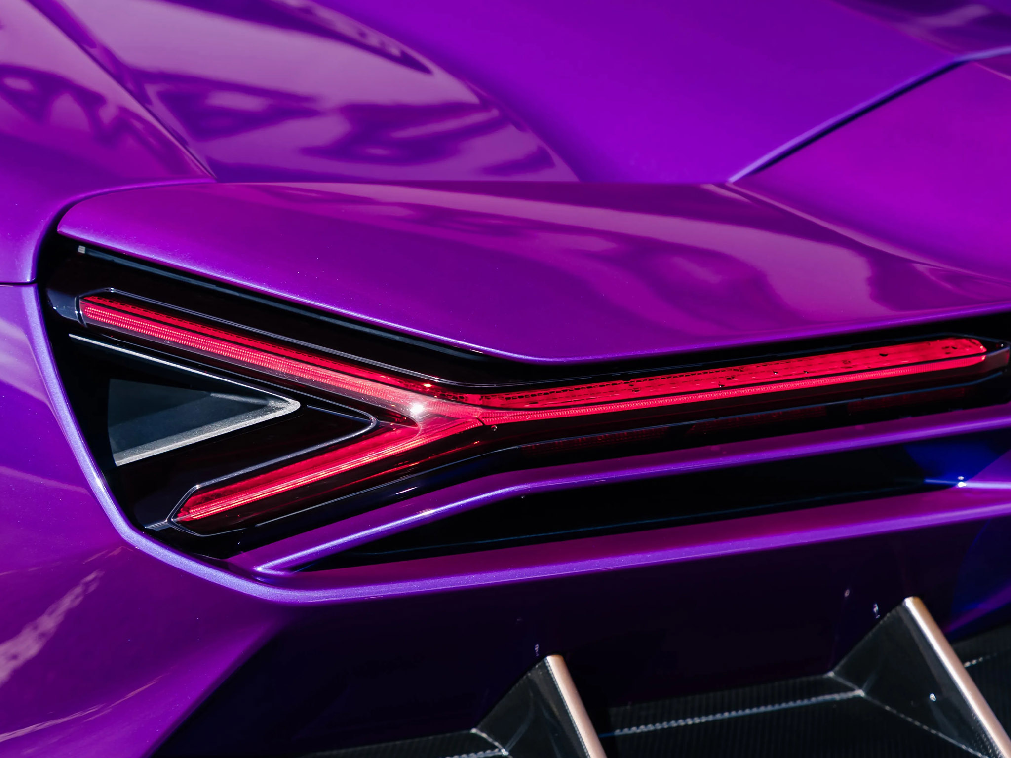Viola Mithras - Lamborghini Revuelto - carpaints.co