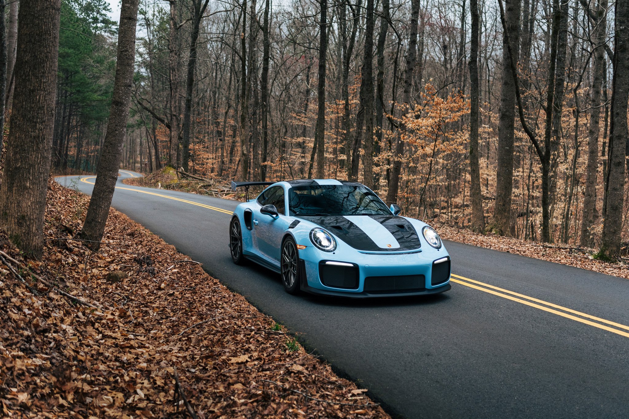 Gulf Blue - Porsche 911 GT2 RS (991) - carpaints.co