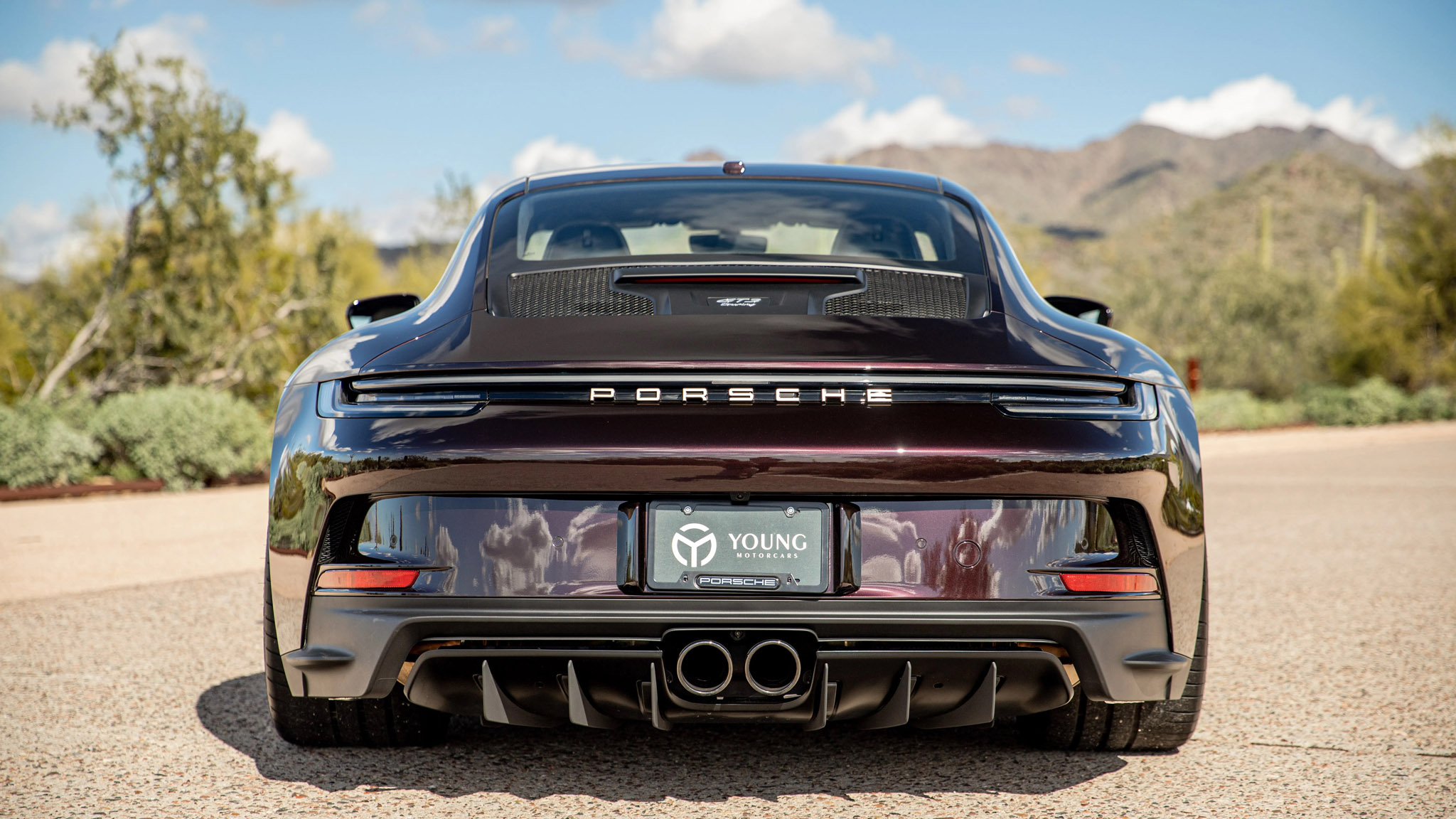 Superior Red Metallic - Porsche 911 GT3 Touring (992) - carpaints.co