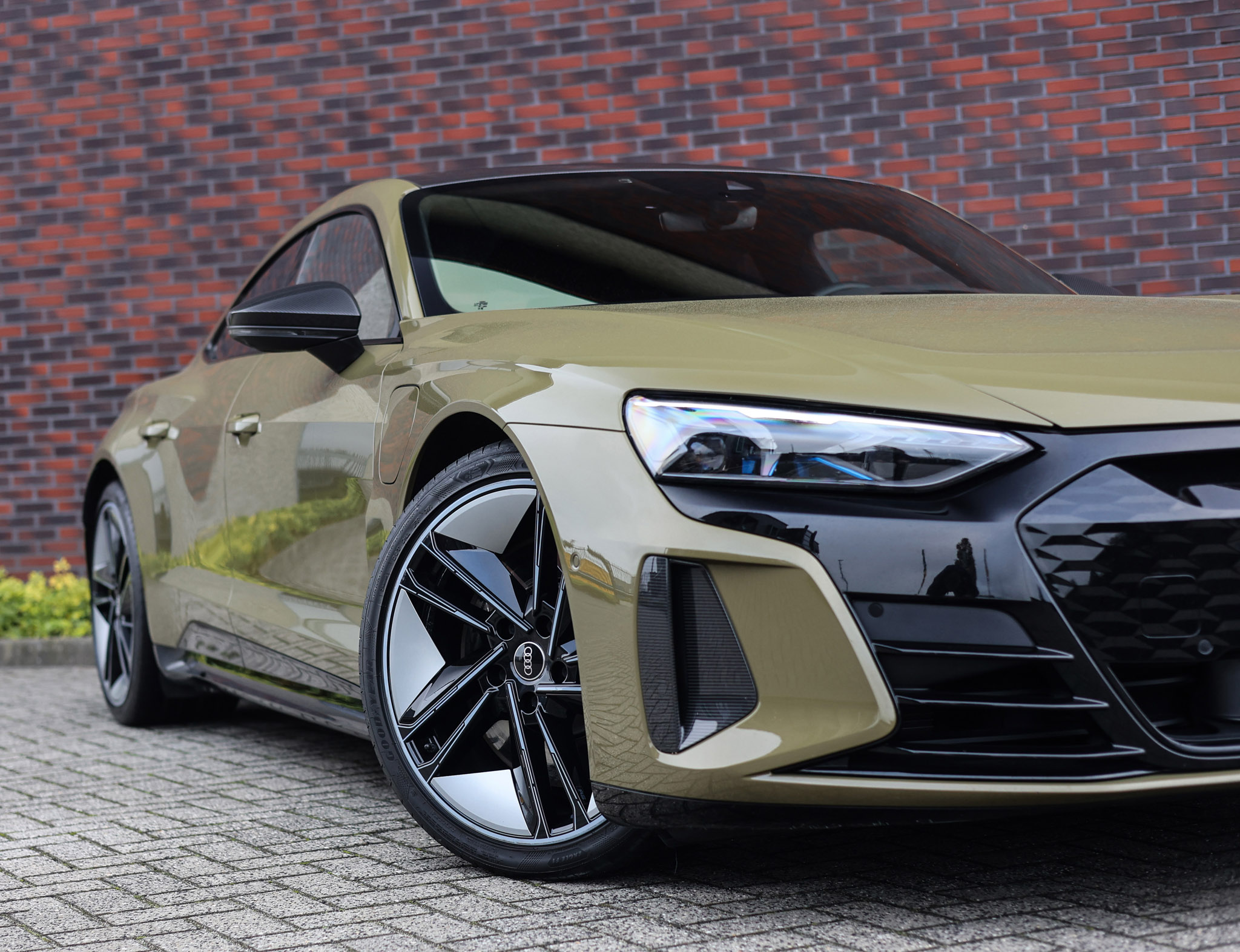 Tactical Green - Audi RS e-tron GT - carpaints.co