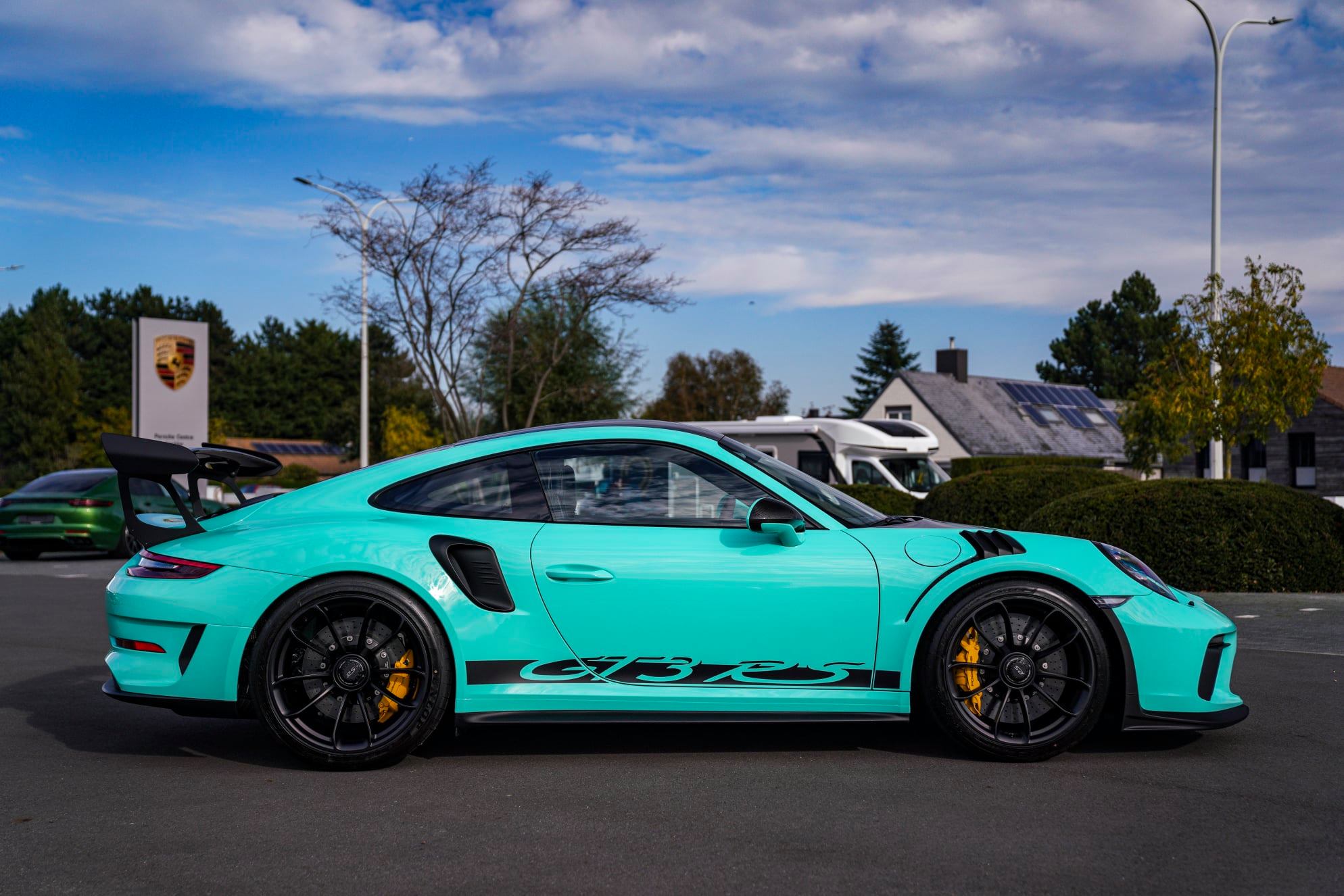 Mint Green - Porsche 911 GT3 RS (991.2) - carpaints.co