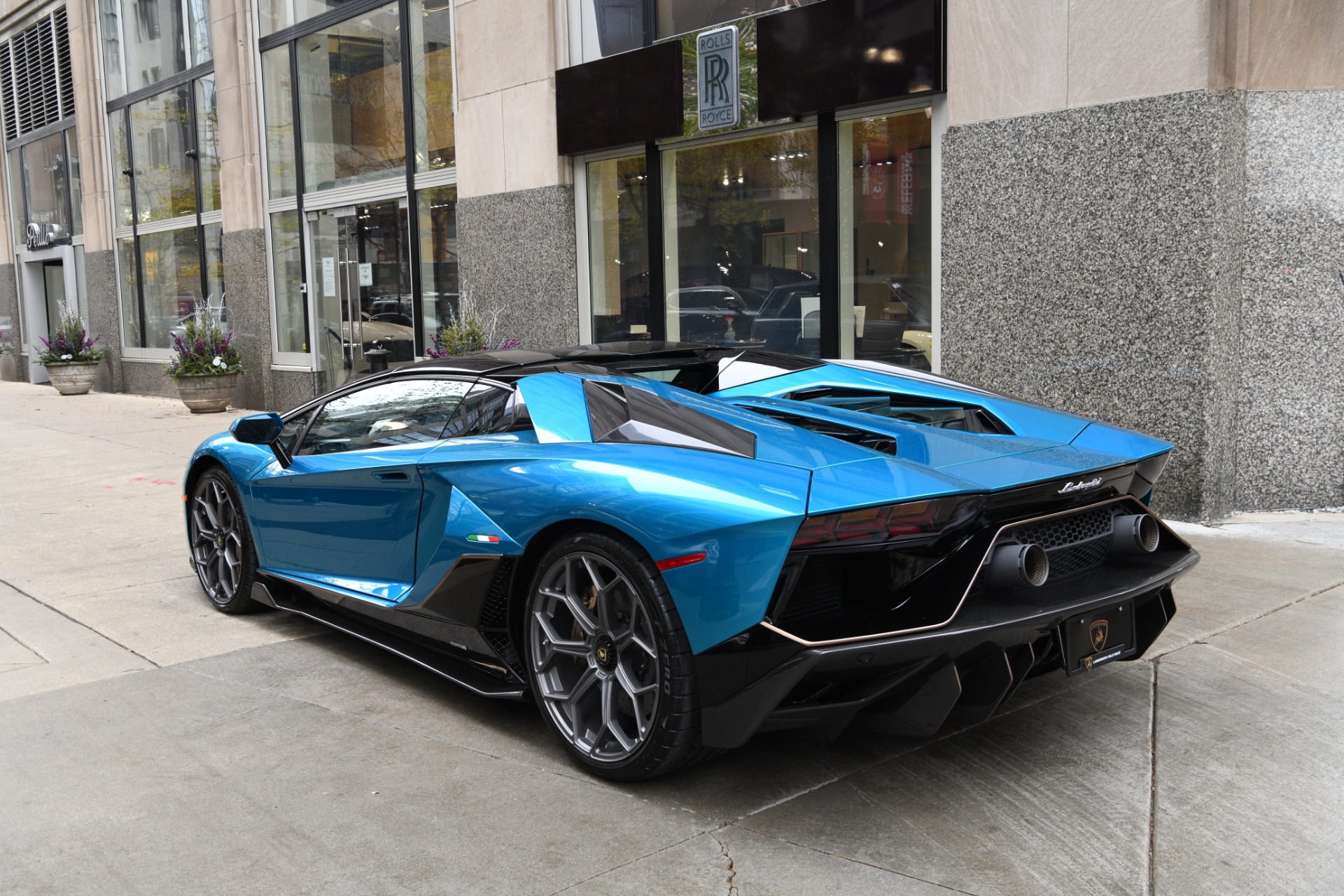 Blu Uranus - Lamborghini Aventador Ultimae (LP780-4) - carpaints.co