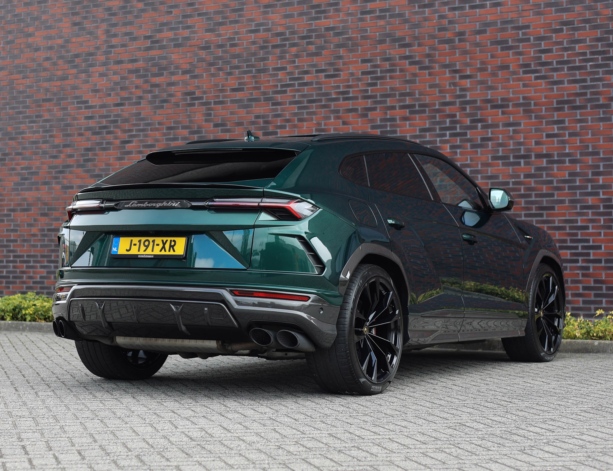 Verde Hydra - Lamborghini Urus - carpaints.co