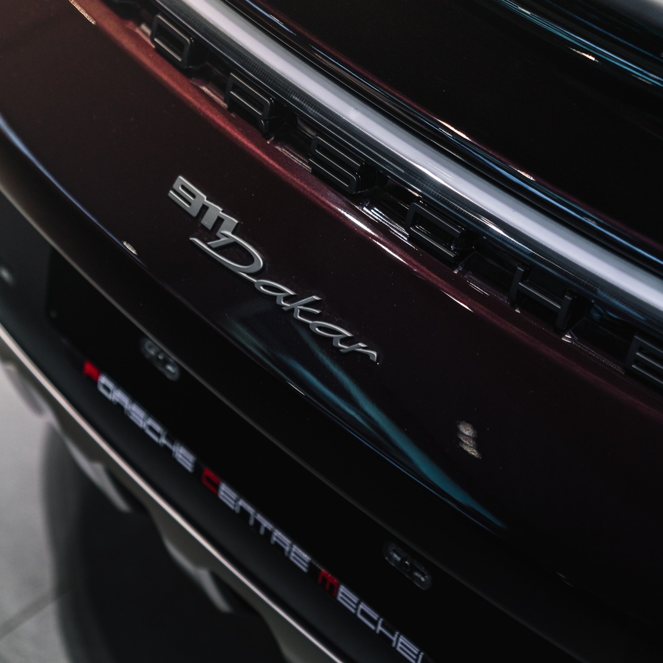 Superior Red Metallic - Porsche 911 Dakar (992) - carpaints.co