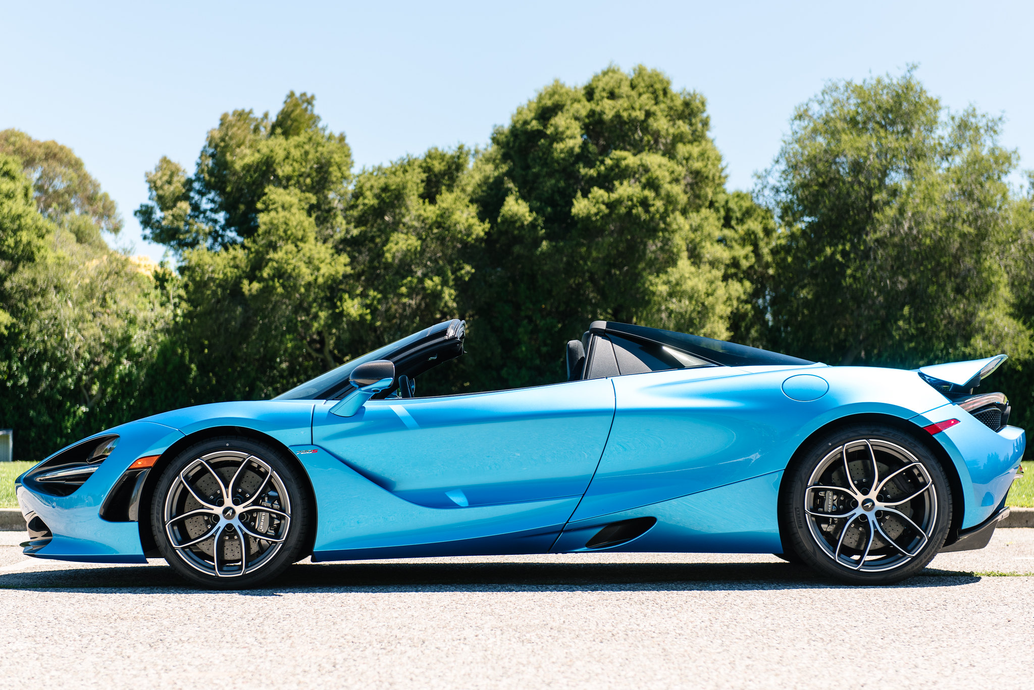 Ludus Blue - McLaren 720S Spider - carpaints.co
