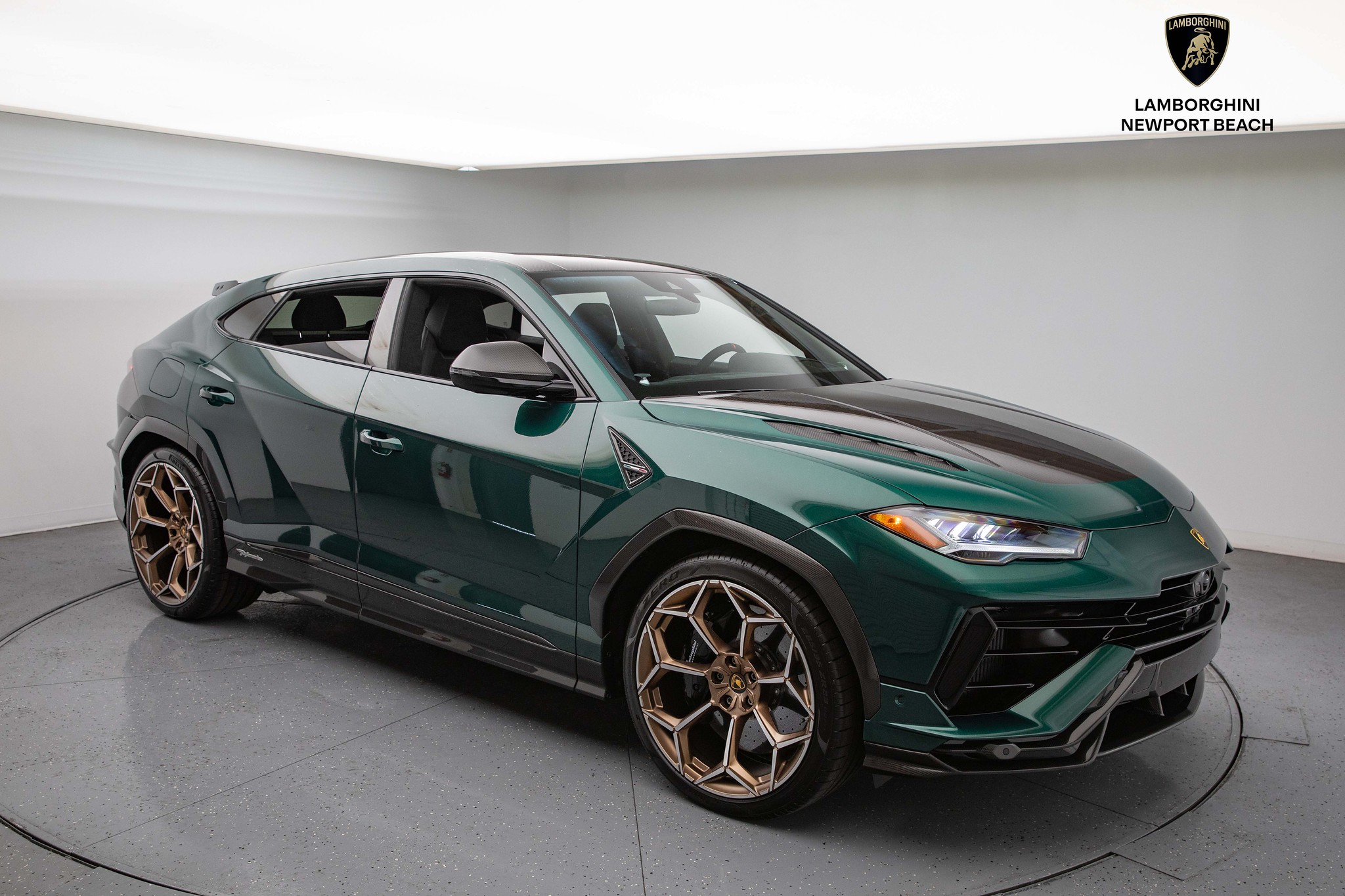 Verde Hydra - Lamborghini Urus Performante - carpaints.co