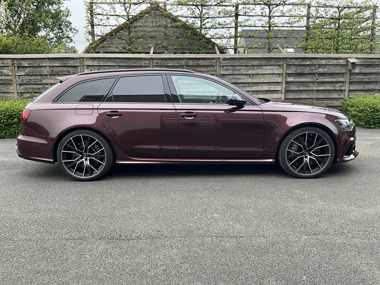 Classic Red - Audi RS6 Avant (C7) - carpaints.co