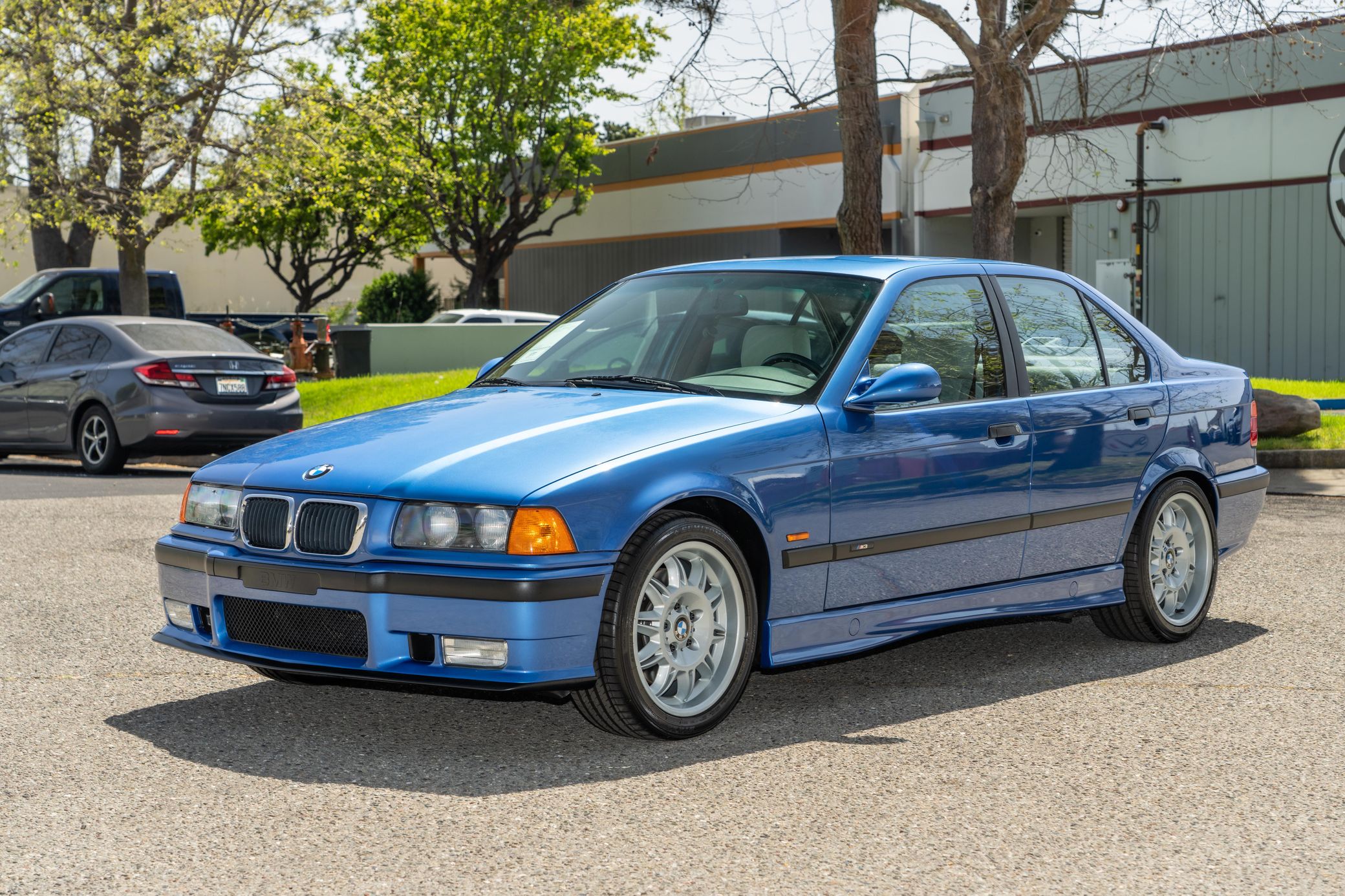 Estoril Blue - BMW M3 Sedan (E36) - carpaints.co