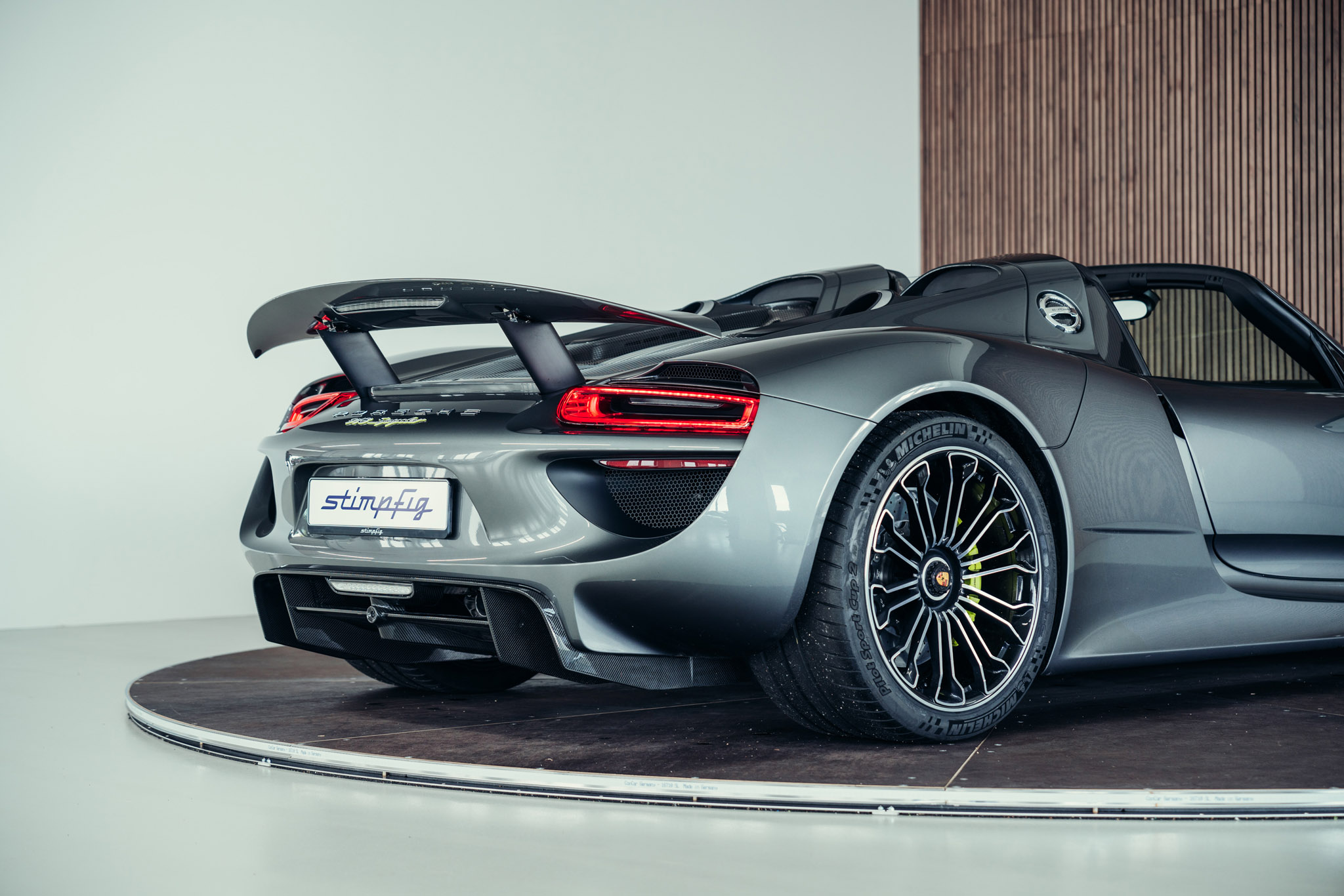 Meteor Grey Metallic - Porsche 918 Spyder - carpaints.co